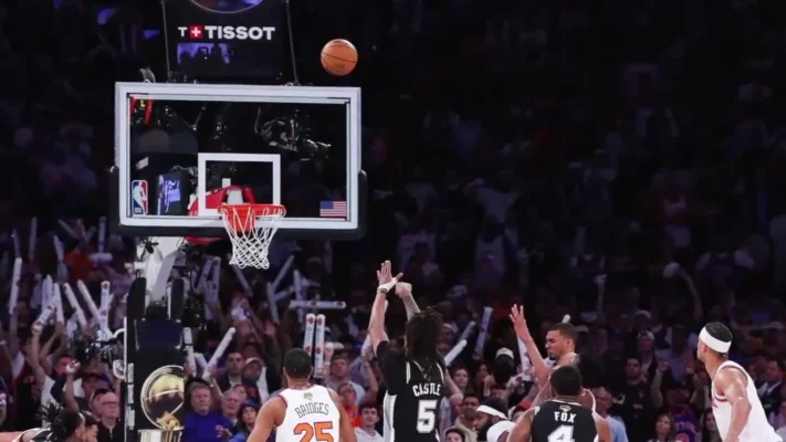 Fans React to Spurs' Game 3 NBA Finals Win Over Knicks | NTD
