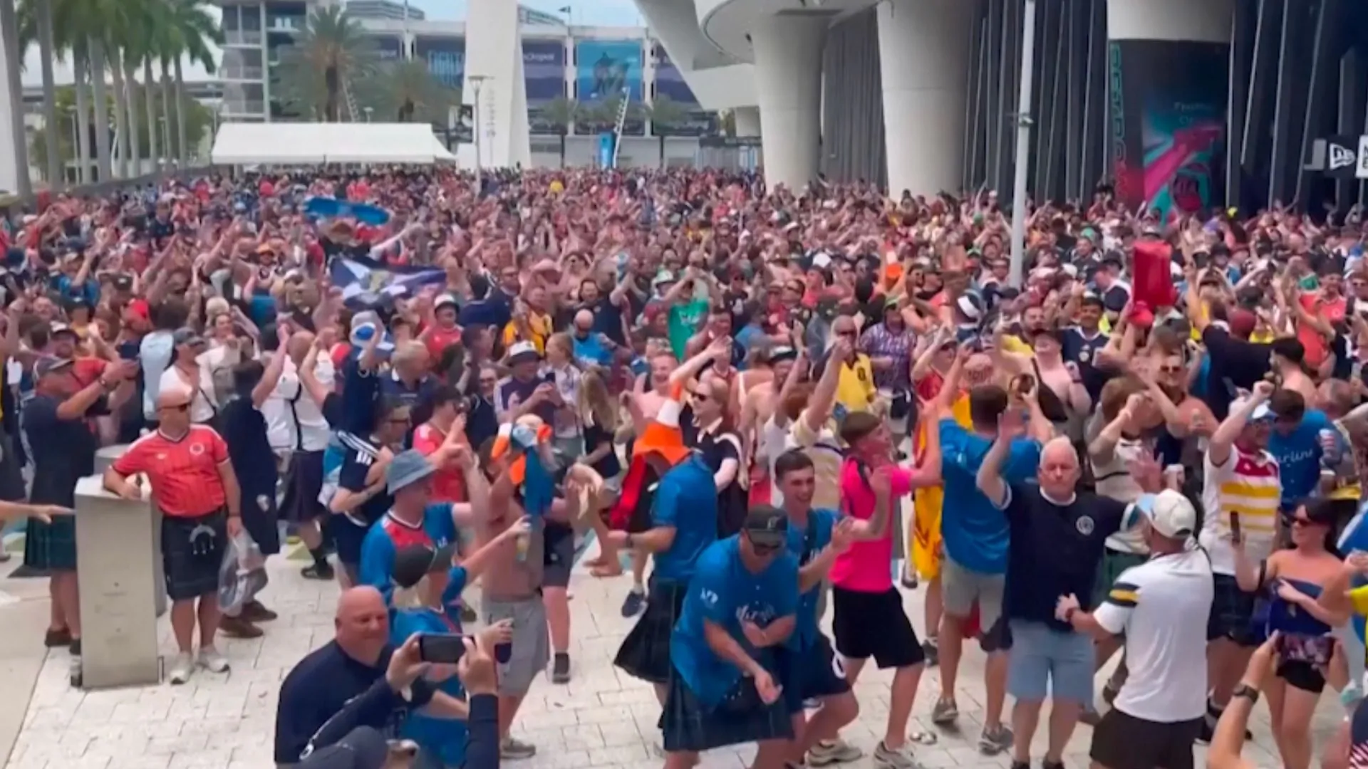 Scottish Fans Sing and Dance Outside Miami Marlins’ Stadium | NTD