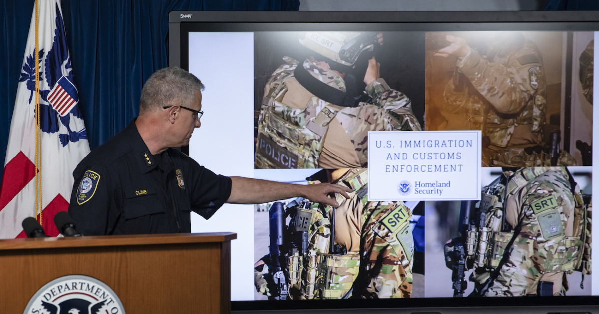 38 Officers Doxxed After Responding to Portland Riots, DHS Says | NTD