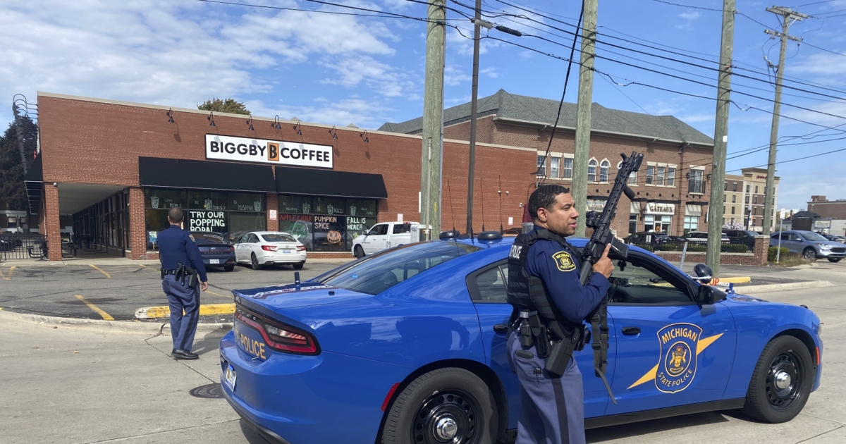 Man Charged With Murder in Detroit-Area Hotel Shooting | NTD